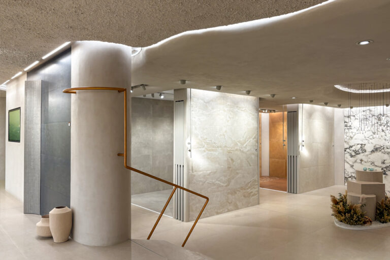 Renovated exhibitions for ceramics manufacturers by INSCA